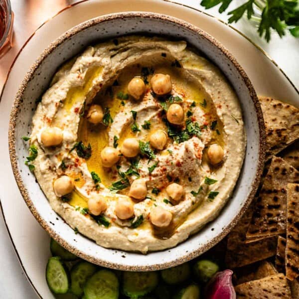 Mediterranean Hummus Recipe (Authentic & Easy)