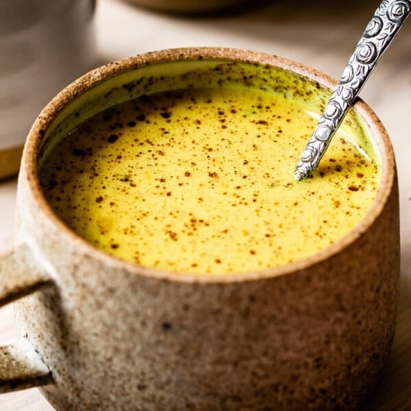 10 Minute Golden Milk Recipe (Turmeric Milk) - Foolproof Living