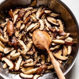 Shiitake Mushrooms Recipe (Quick & Easy) + Ways To Use Them